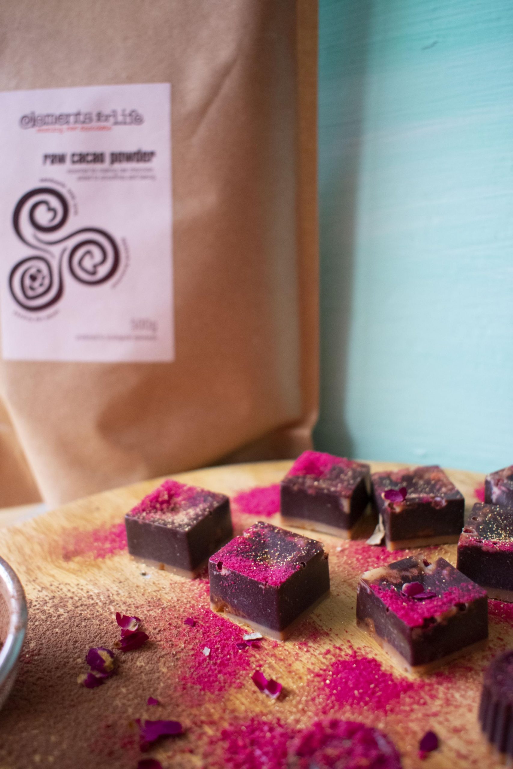 Niki’s Raspberry and Lucuma Raw Chocolates – nikibakes