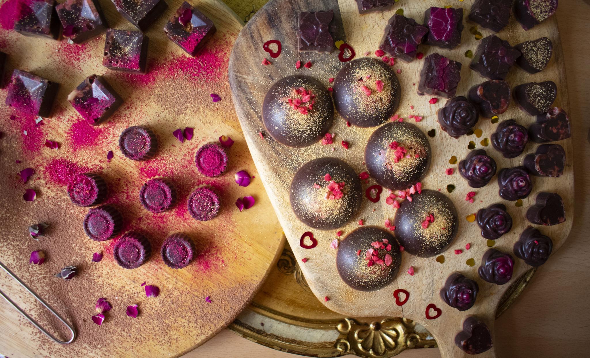 Niki’s Raspberry and Lucuma Raw Chocolates – nikibakes