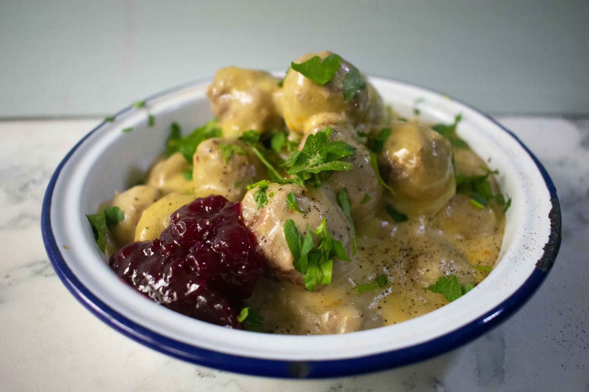 Swedish Style Meatballs – nikibakes